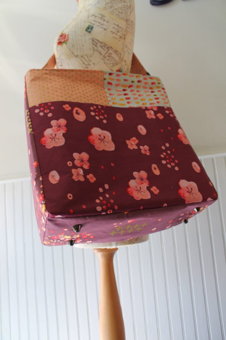How to Sew a Stitched Chic Tote Bag with Zippered Tote Bag - Sewspire